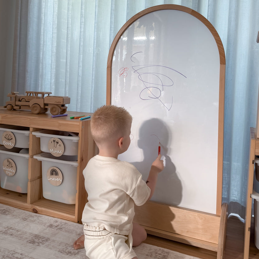 Buy Archie Blackboard / Whiteboard | Curved Chalkboard Easel | HipKids ...